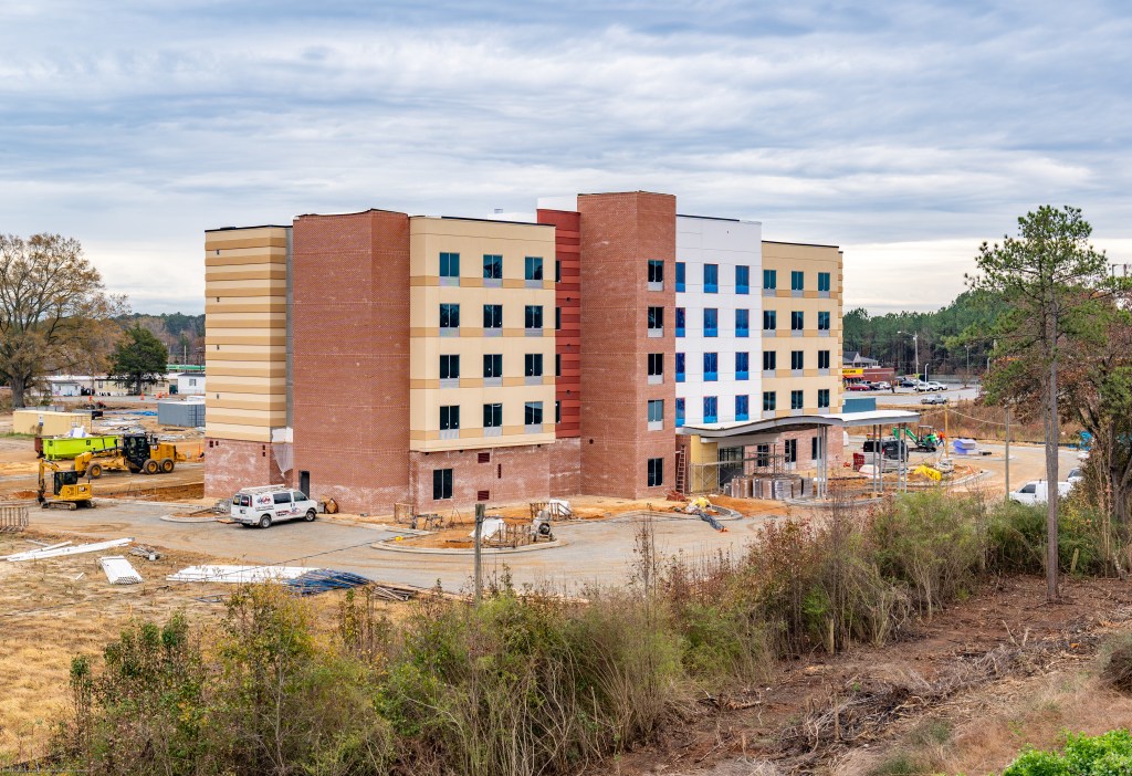 Hotel Construction Advances - Longhorn Steakhouse Planning Restaurant ...